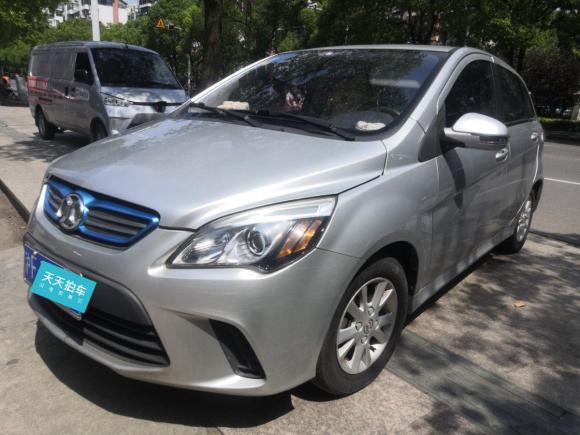 【上海二手车】北汽新能源EV系列能卖多少钱2015款 EV160 轻快版_天天拍车