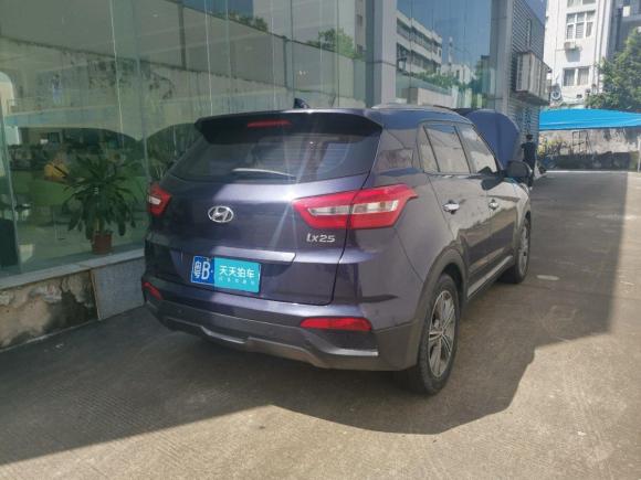 【深圳二手车】现代北京现代ix25能卖多少钱2015款 1.6L 自动两驱尊贵型DLX价格评估 6.30万_天天拍车